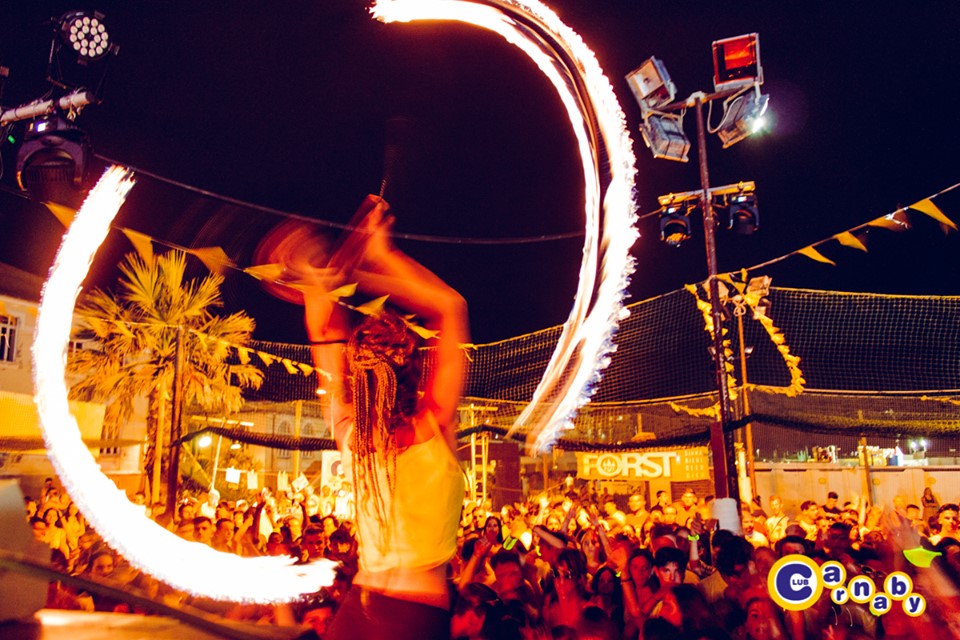 Rimini: 10 discoteche sulla spiaggia